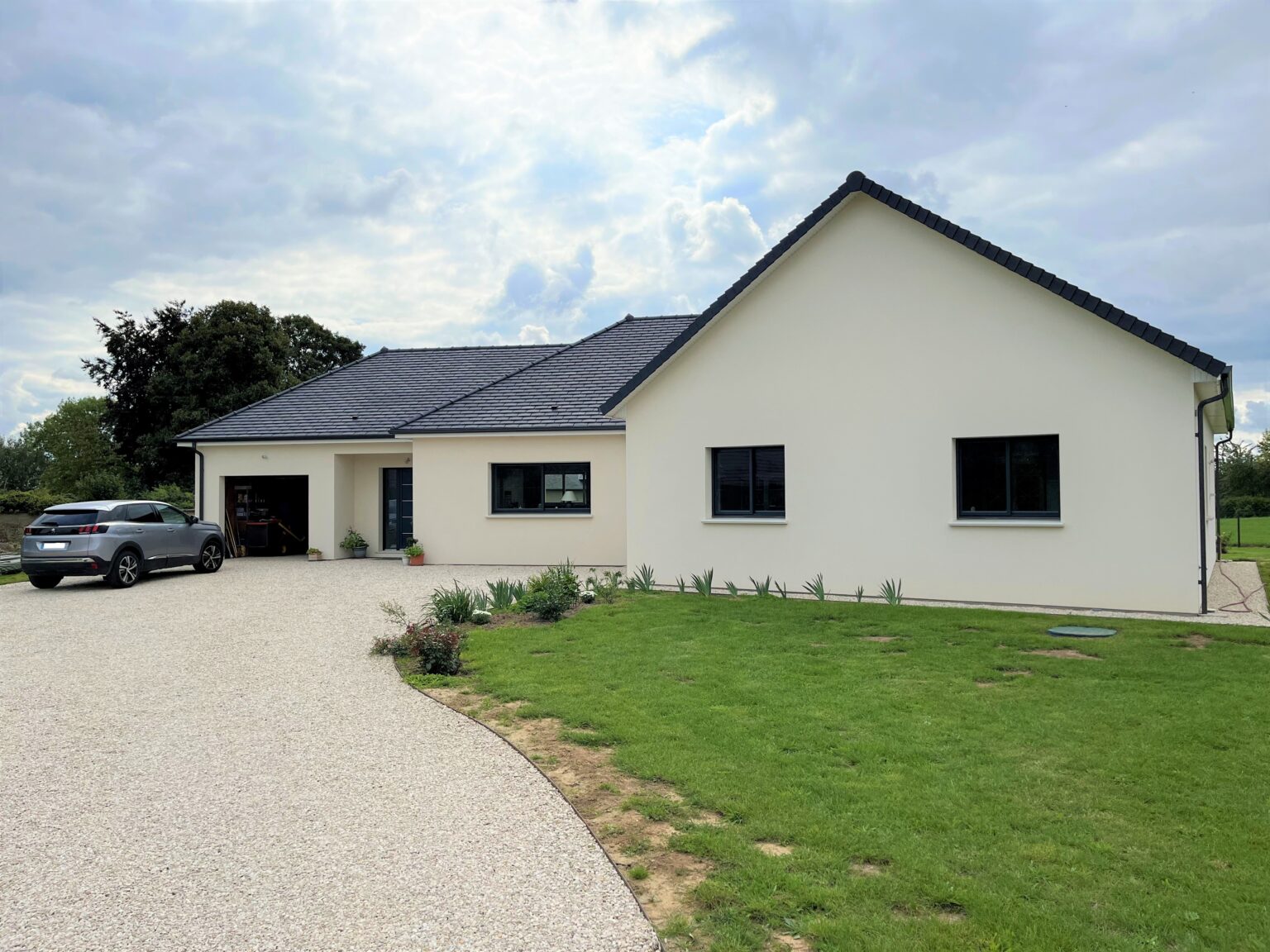 Menuiseries tout Alu gris anthracite - Maisons Coudrelle